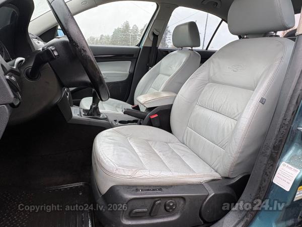 Green Skoda Octavia 2007 in Rapla, with an engine capacity of 2.00 L and mileage of 350 thousand km for 1300 €, photo 11 on AUTOMOTO.COM.LV
