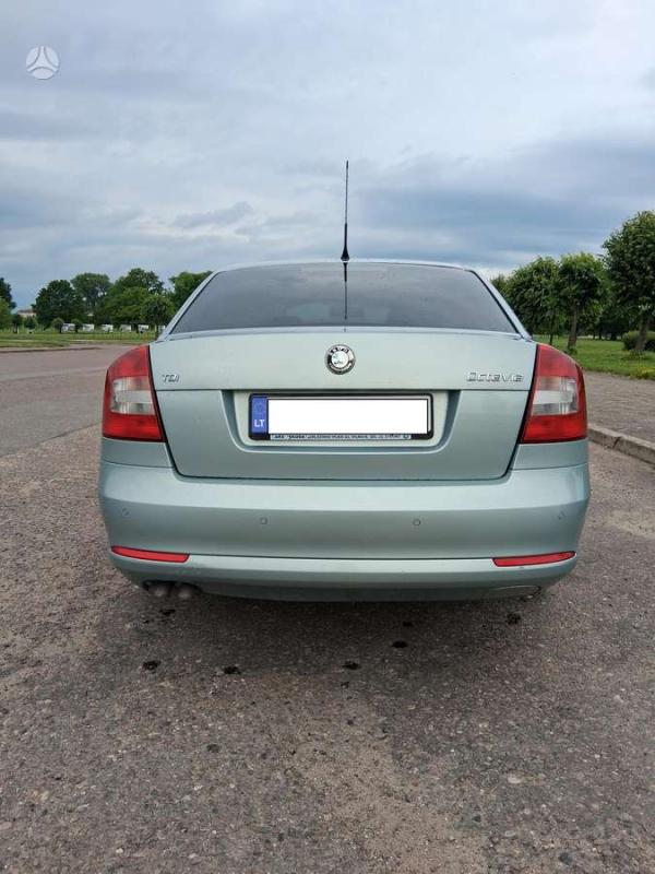 Green Skoda Octavia 2008 in Kaunas, with an engine capacity of 1.90 L and mileage of 211 thousand km for 3850 €, photo 6 on AUTOMOTO.COM.LV
