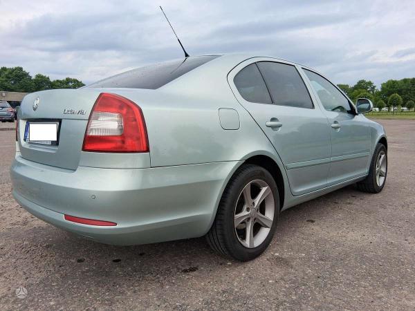 Green Skoda Octavia 2008 in Kaunas, with an engine capacity of 1.90 L and mileage of 211 thousand km for 3850 €, photo 7 on AUTOMOTO.COM.LV