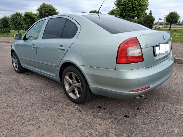 Green Skoda Octavia 2008 in Kaunas, with an engine capacity of 1.90 L and mileage of 211 thousand km for 3850 €, photo 10 on AUTOMOTO.COM.LV