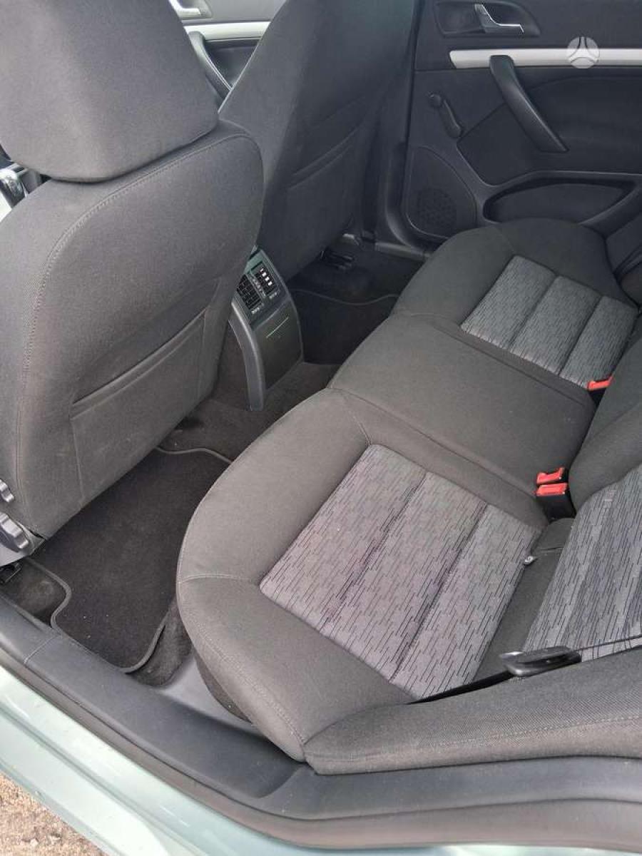 Zaļš Skoda Octavia 2008 Kauņa, ar dzinēja tilpumu 1.90 L un nobraukumu 211 tūkst. km par 3850 €, foto 14 vietnē AUTOMOTO.COM.LV