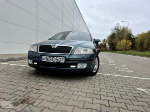 Zaļš Skoda Octavia 2008 Kauņa, ar dzinēja tilpumu 1.90 L un nobraukumu 363 tūkst. km par 1600 €, foto  vietnē AUTOMOTO.COM.LV