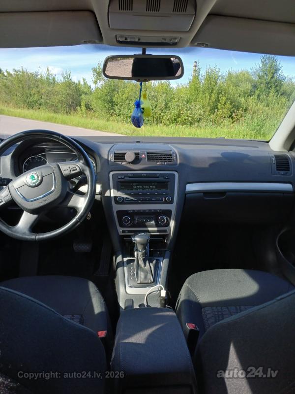 Green Skoda Octavia 2009 in Tallinn, with an engine capacity of 1.80 L and mileage of 166 thousand km for 3900 €, photo 6 on AUTOMOTO.COM.LV