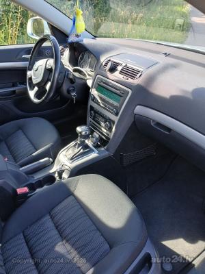 Zaļš Skoda Octavia 2009 Tallina, ar dzinēja tilpumu 1.80 L un nobraukumu 166 tūkst. km par 3900 €, foto 11 vietnē AUTOMOTO.COM.LV