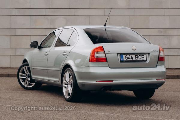 Green Skoda Octavia 2009 in Tallinn, with an engine capacity of 1.80 L and mileage of 166 thousand km for 4990 €, photo 4 on AUTOMOTO.COM.LV