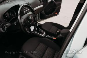 Green Skoda Octavia 2009 in Tallinn, with an engine capacity of 1.80 L and mileage of 166 thousand km for 4990 €, photo 9 on AUTOMOTO.COM.LV