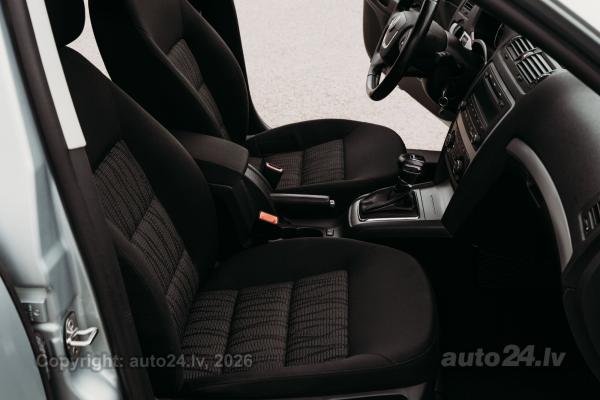 Green Skoda Octavia 2009 in Tallinn, with an engine capacity of 1.80 L and mileage of 166 thousand km for 4990 €, photo 9 on AUTOMOTO.COM.LV
