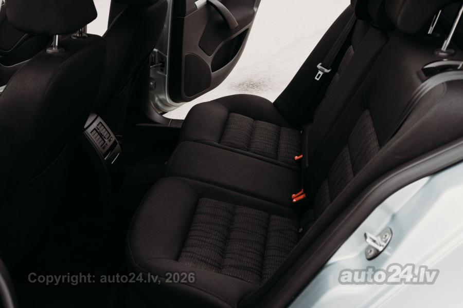Green Skoda Octavia 2009 in Tallinn, with an engine capacity of 1.80 L and mileage of 166 thousand km for 4990 €, photo 11 on AUTOMOTO.COM.LV