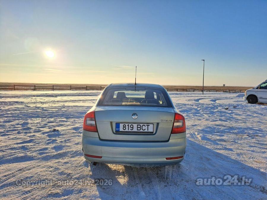 Zaļš Skoda Octavia 2010 Pērnava, ar dzinēja tilpumu 1.20 L un nobraukumu 184 tūkst. km par 1100 €, foto 4 vietnē AUTOMOTO.COM.LV