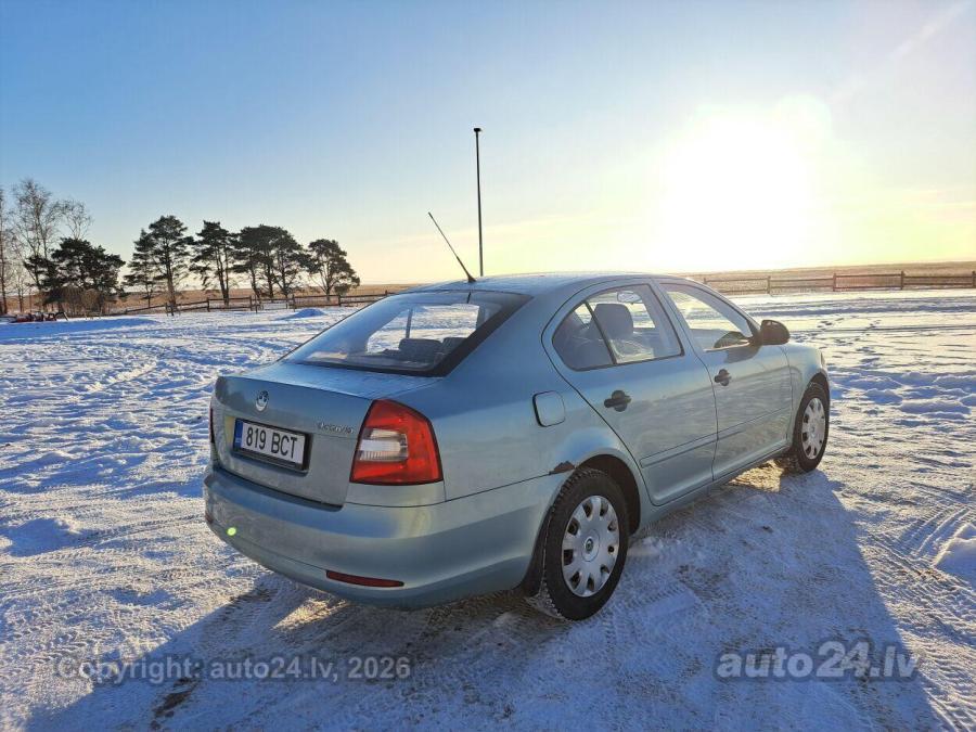 Zaļš Skoda Octavia 2010 Pērnava, ar dzinēja tilpumu 1.20 L un nobraukumu 184 tūkst. km par 1100 €, foto 5 vietnē AUTOMOTO.COM.LV