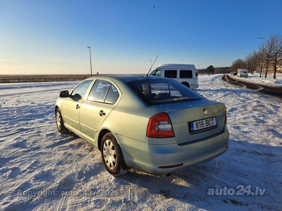 Zaļš Skoda Octavia 2010 Pērnava, ar dzinēja tilpumu 1.20 L un nobraukumu 184 tūkst. km par 1100 €, foto 3 vietnē AUTOMOTO.COM.LV