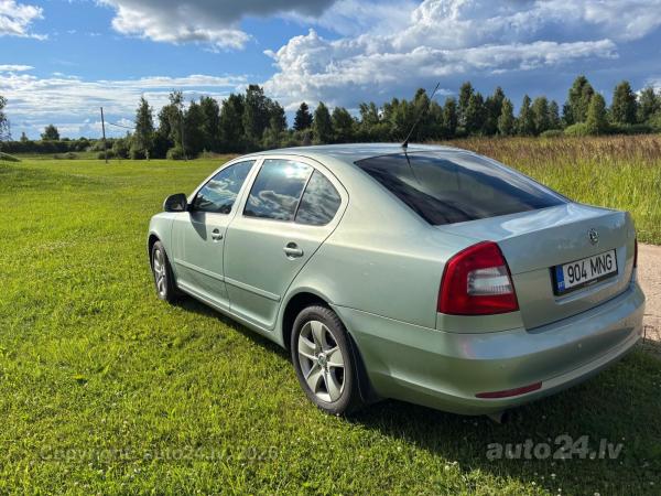 Green Skoda Octavia 2010 in Tallinn, with an engine capacity of 1.20 L and mileage of 157 thousand km for 5250 €, photo 4 on AUTOMOTO.COM.LV