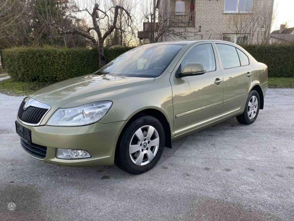 Zaļš Skoda Octavia 2011 Biržai, ar dzinēja tilpumu 1.60 L un nobraukumu 266 tūkst. km par 3250 €, foto 2 vietnē AUTOMOTO.COM.LV