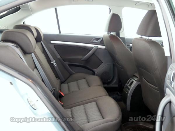 Green Skoda Octavia 2011 in Tallinn, with an engine capacity of 1.20 L and mileage of 134 thousand km for 2799 €, photo 7 on AUTOMOTO.COM.LV
