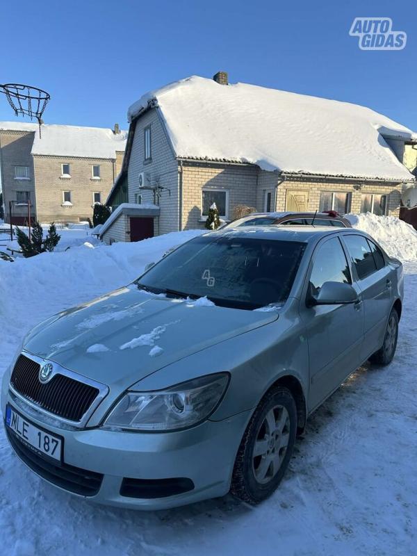 Green Skoda Octavia 2012 in Klaipeda, with an engine capacity of 1.90 L and mileage of 284 thousand km for 2800 €, photo 1 on AUTOMOTO.COM.LV