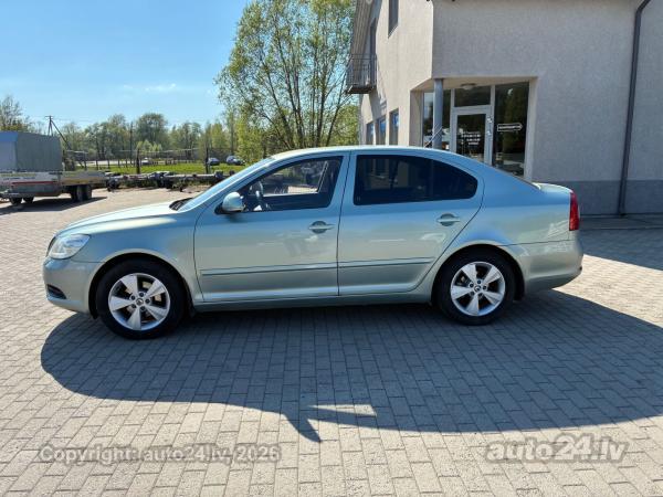 Green Skoda Octavia 2012 in Parnu, with an engine capacity of 1.20 L and mileage of 200 thousand km for 3200 €, photo 5 on AUTOMOTO.COM.LV