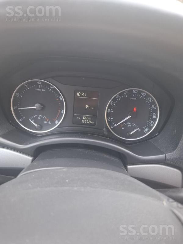 Zaļš Skoda Octavia 2012 Jēkabpils, ar dzinēja tilpumu 1.60 L un nobraukumu 193 tūkst. km par 2100 €, foto 4 vietnē AUTOMOTO.COM.LV
