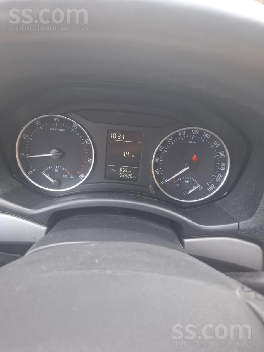 Zaļš Skoda Octavia 2012 Jēkabpils, ar dzinēja tilpumu 1.60 L un nobraukumu 193 tūkst. km par 2100 €, foto 4 vietnē AUTOMOTO.COM.LV