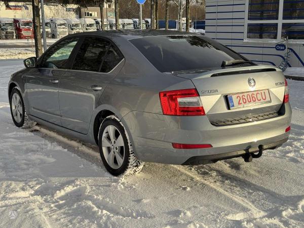 Zaļš Skoda Octavia 2014 Viļņa, ar dzinēja tilpumu 1.60 L un nobraukumu 255 tūkst. km par 5650 €, foto 4 vietnē AUTOMOTO.COM.LV