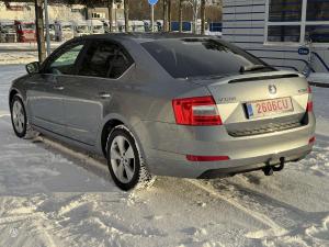 Green Skoda Octavia 2014 in Vilnius, with an engine capacity of 1.60 L and mileage of 255 thousand km for 5650 €, photo 4 on AUTOMOTO.COM.LV