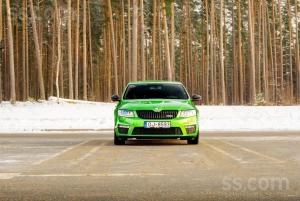 Zaļš Skoda Octavia 2015 Rīga, ar dzinēja tilpumu 2.00 L un nobraukumu 220 tūkst. km par 8990 €, foto 4 vietnē AUTOMOTO.COM.LV