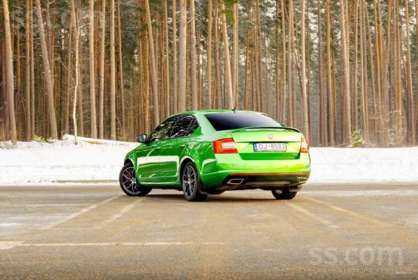 Green Skoda Octavia 2015 in Riga, with an engine capacity of 2.00 L and mileage of 220 thousand km for 8990 €, photo 7 on AUTOMOTO.COM.LV
