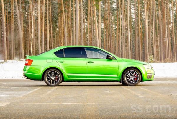 Green Skoda Octavia 2015 in Riga, with an engine capacity of 2.00 L and mileage of 220 thousand km for 8990 €, photo 8 on AUTOMOTO.COM.LV