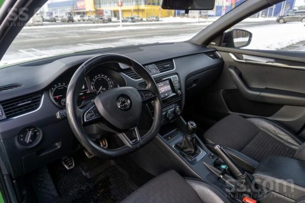 Green Skoda Octavia 2015 in Riga, with an engine capacity of 2.00 L and mileage of 220 thousand km for 8990 €, photo 9 on AUTOMOTO.COM.LV