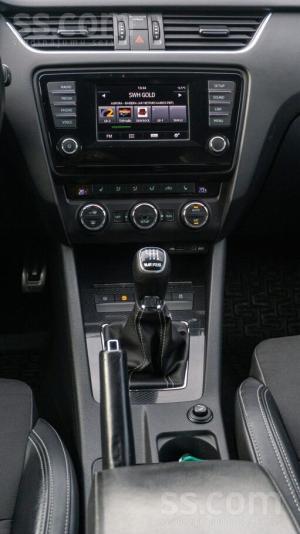 Zaļš Skoda Octavia 2015 Rīga, ar dzinēja tilpumu 2.00 L un nobraukumu 220 tūkst. km par 8990 €, foto 13 vietnē AUTOMOTO.COM.LV