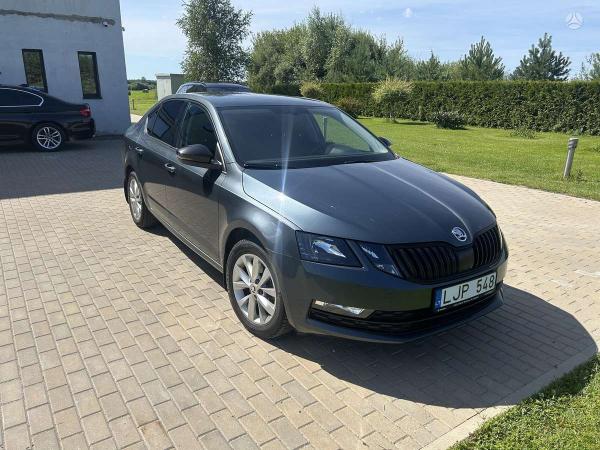 Skoda Octavia 2020 in Klaipeda on AUTOMOTO.COM.LV Green Skoda Octavia 2020 in Klaipeda, with an engine capacity of 1.50 L and mileage of 132 thousand km for 12399 €, photo 1 on AUTOMOTO.COM.LV