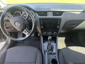 Green Skoda Octavia 2020 in Klaipeda, with an engine capacity of 1.50 L and mileage of 132 thousand km for 12399 €, photo 11 on AUTOMOTO.COM.LV