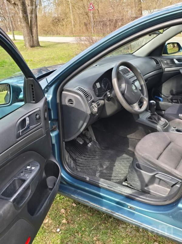 Zaļš Skoda Octavia 2005 Rīga, ar dzinēja tilpumu 1.90 L un nobraukumu 296 tūkst. km par 1495 €, foto 4 vietnē AUTOMOTO.COM.LV