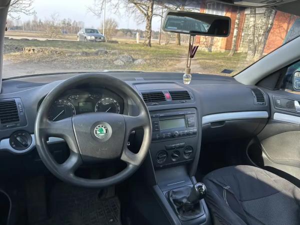 Green Skoda Octavia 2007 in Grobiņa, with an engine capacity of 1.90 L and mileage of 365 thousand km for 1200 €, photo 10 on AUTOMOTO.COM.LV