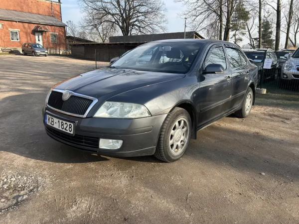 Green Skoda Octavia 2007 in Grobiņa, with an engine capacity of 1.90 L and mileage of 365 thousand km for 1200 €, photo 1 on AUTOMOTO.COM.LV