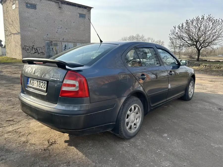 Зеленый Шкода Октавия 2007 в Гробиня, объемом двигателя 1.90 л и пробегом 365 тыс. км за 1200 €, фото 6 на AUTOMOTO.COM.LV