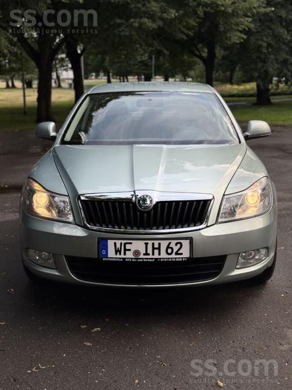 Green Skoda Octavia 2009 in Riga, with an engine capacity of 1.40 L and mileage of 200 thousand km for 3900 €, photo 2 on AUTOMOTO.COM.LV