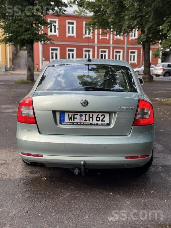 Green Skoda Octavia 2009 in Riga, with an engine capacity of 1.40 L and mileage of 200 thousand km for 3900 €, photo 5 on AUTOMOTO.COM.LV