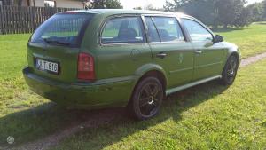 Green Skoda Octavia 1999 in Pakruojis, with an engine capacity of 1.90 L and mileage of 385 thousand km for 320 €, photo 5 on AUTOMOTO.COM.LV