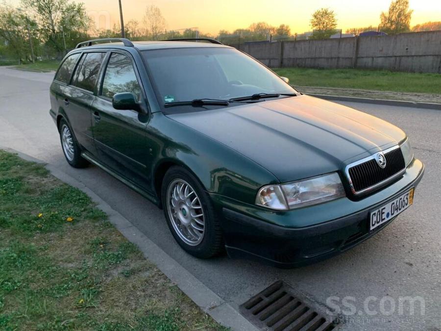 Green Skoda Octavia 2000 in Riga, with an engine capacity of 2.00 L and mileage of 228 thousand km for 2600 €, photo 8 on AUTOMOTO.COM.LV