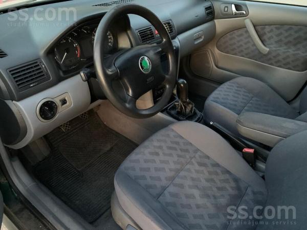 Green Skoda Octavia 2000 in Riga, with an engine capacity of 2.00 L and mileage of 228 thousand km for 2600 €, photo 8 on AUTOMOTO.COM.LV