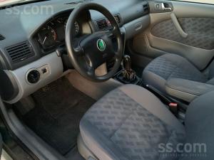 Green Skoda Octavia 2000 in Riga, with an engine capacity of 2.00 L and mileage of 228 thousand km for 2600 €, photo 9 on AUTOMOTO.COM.LV