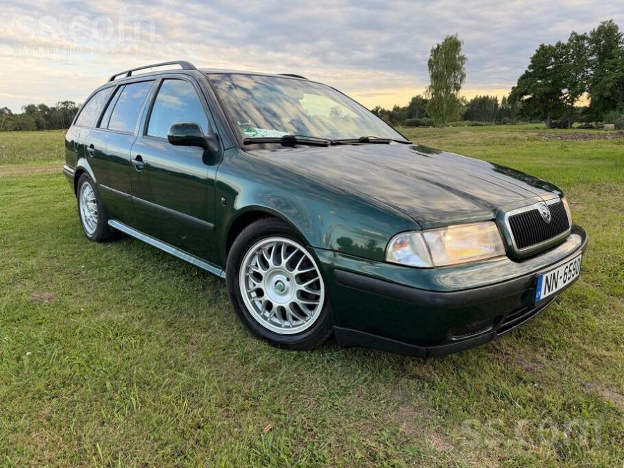 Green Skoda Octavia 2000 in Riga, with an engine capacity of 2.00 L and mileage of 230 thousand km for 2600 €, photo 17 on AUTOMOTO.COM.LV