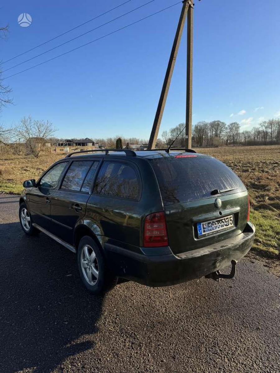 Zaļš Skoda Octavia 2002 Panevēža, ar dzinēja tilpumu 1.90 L un nobraukumu 342 tūkst. km par 950 €, foto 7 vietnē AUTOMOTO.COM.LV
