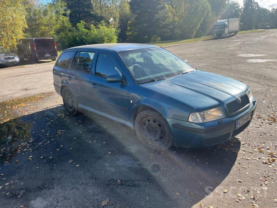 Green Skoda Octavia 2003 in Riga, with an engine capacity of 2.00 L and mileage of 267 thousand km for 850 €, photo 4 on AUTOMOTO.COM.LV
