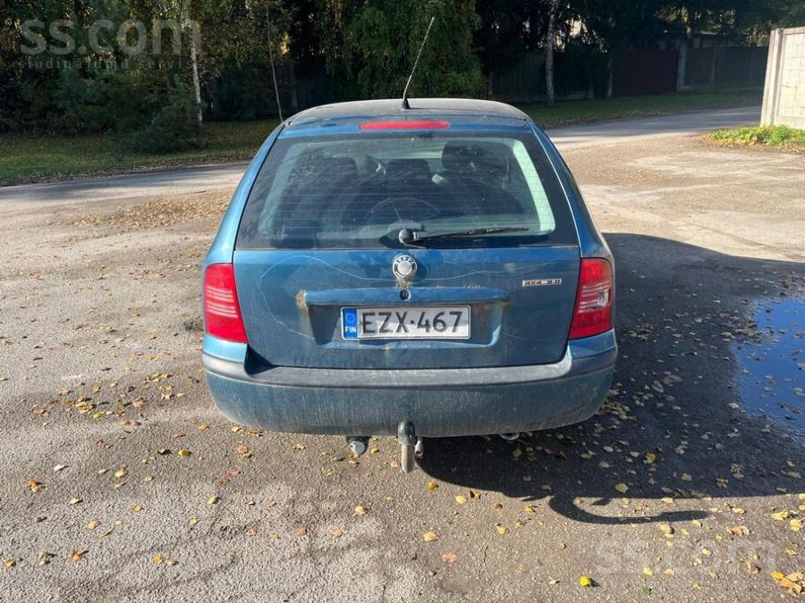 Green Skoda Octavia 2003 in Riga, with an engine capacity of 2.00 L and mileage of 267 thousand km for 850 €, photo 5 on AUTOMOTO.COM.LV
