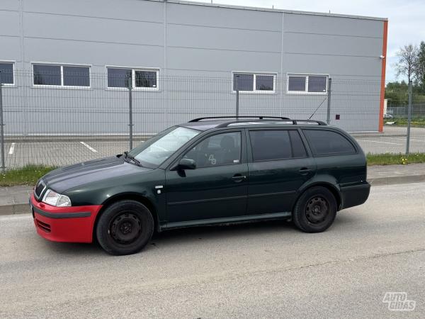Zaļš Skoda Octavia 2004 Panevēža, ar dzinēja tilpumu 1.90 L un nobraukumu 299 tūkst. km par 1400 €, foto 3 vietnē AUTOMOTO.COM.LV