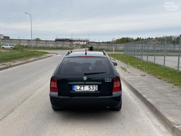 Zaļš Skoda Octavia 2004 Panevēža, ar dzinēja tilpumu 1.90 L un nobraukumu 299 tūkst. km par 1400 €, foto 5 vietnē AUTOMOTO.COM.LV