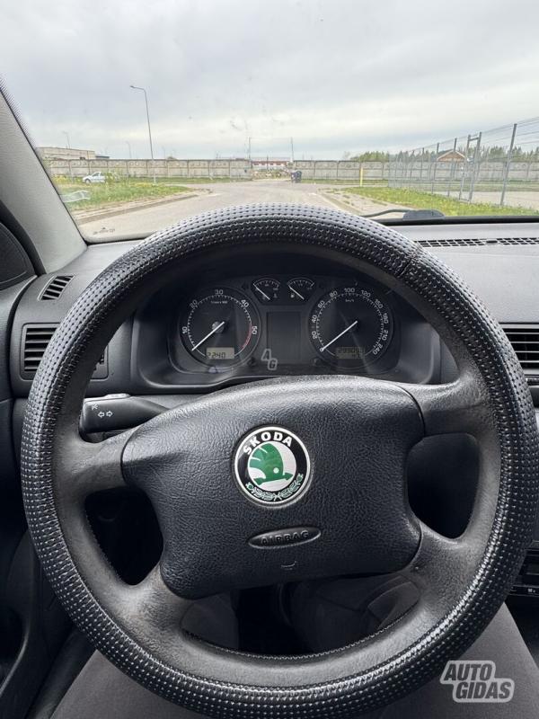Zaļš Skoda Octavia 2004 Panevēža, ar dzinēja tilpumu 1.90 L un nobraukumu 299 tūkst. km par 1400 €, foto 9 vietnē AUTOMOTO.COM.LV