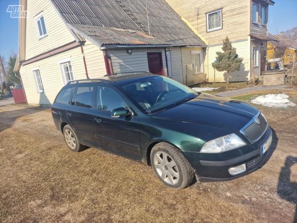 Green Skoda Octavia 2005 in Anyksciai, with an engine capacity of 2.00 L and mileage of 379 thousand km for 1499 €, photo 2 on AUTOMOTO.COM.LV