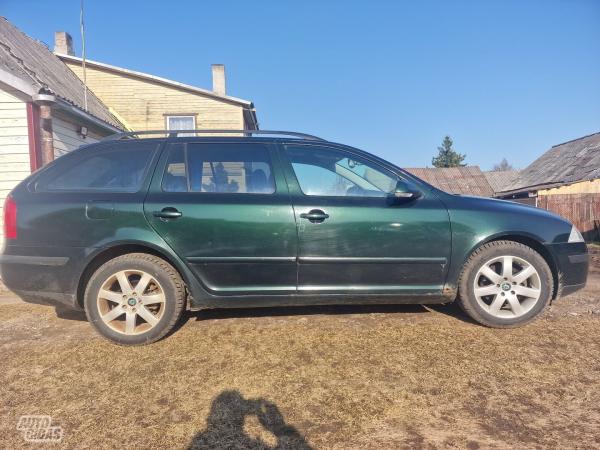 Green Skoda Octavia 2005 in Anyksciai, with an engine capacity of 2.00 L and mileage of 379 thousand km for 1499 €, photo 3 on AUTOMOTO.COM.LV